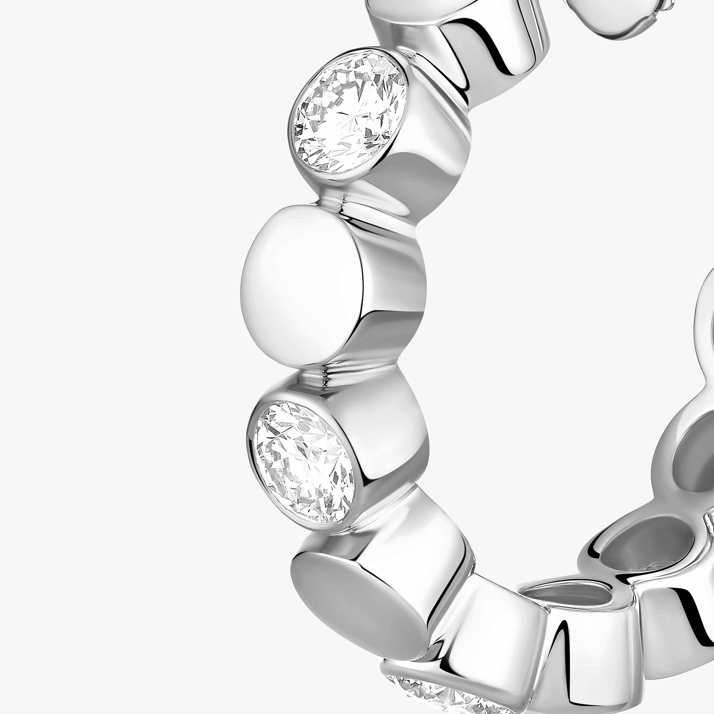 D-Vibes Diamond Mini Hoop Earrings in White Gold | Messika 13450-WG